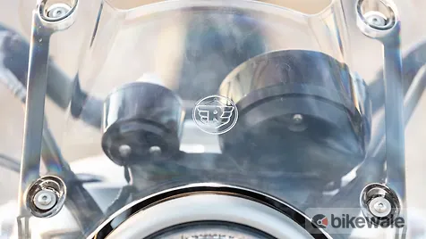 Royal Enfield Super Meteor 650 windscreen Image - BikeWale