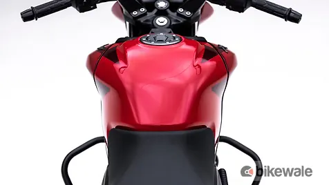 Bajaj Pulsar P150 Fuel Tank Image - BikeWale