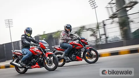 TVS Apache RTR 160 Right Front Three Quarter Image - BikeWale
