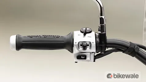 Royal Enfield Super Meteor 650 Handle Bar Image - BikeWale