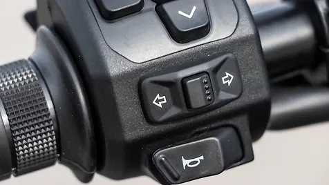 Harley-Davidson X440 Turn Indicators Switch Image - BikeWale