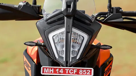 KTM 390 Adventure Front Turn Indicators Image - BikeWale