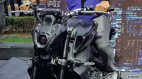 Yamaha MT-09 Front View Image – BikeWale