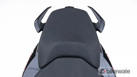 Bajaj Pulsar N250 Bike Seat Image - BikeWale