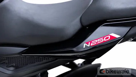 Bajaj Pulsar N250 Bike Seat Image - BikeWale