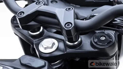 Bajaj Pulsar N250 Handle Bar Image - BikeWale