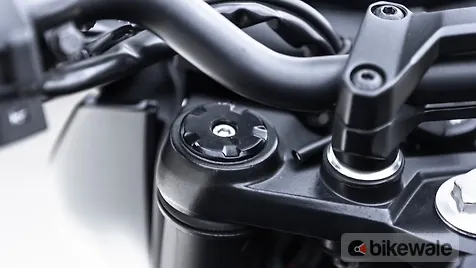 Bajaj Pulsar N250 Handle Bar Image - BikeWale