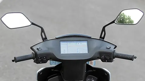 Ather 450X Gen 3 Rear View Mirror Image - BikeWale