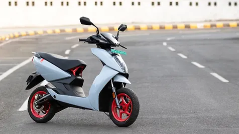 Ather 450X Gen 3 Right Front Three Quarter Image - BikeWale