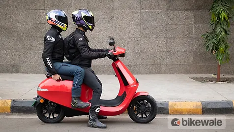 OLA S1 Pro Right Side View Image - BikeWale