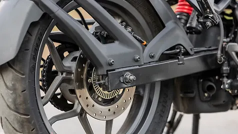 Bajaj Pulsar NS160 Rear Disc Brake Image - BikeWale