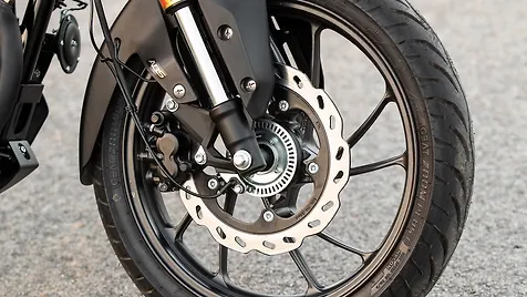 Hero Xtreme 160R 4V Front Disc Brake Image - BikeWale