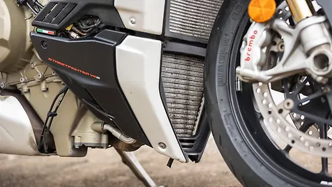 Ducati Streetfighter V4 Engine Cowl Image - BikeWale