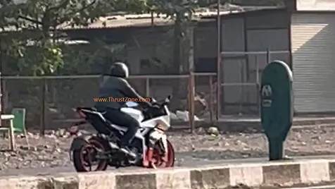 KTM RC 160 Right Side View Image – BikeWale