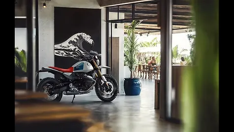 BMW R 12 Left Rear Three Quarter Image – BikeWale