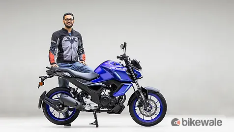 Yamaha FZ S Hybrid Right Side View Image – BikeWale