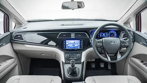 Mahindra Marazzo [2018-2020] 360° View - CarWale