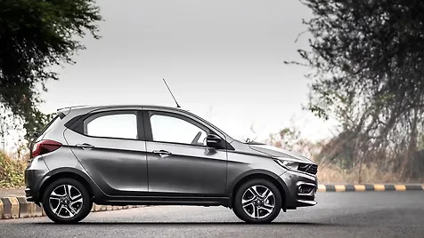 Tata Tiago 360° View - CarWale