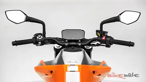 KTM 790 Duke Handlebar Image - BikeWale