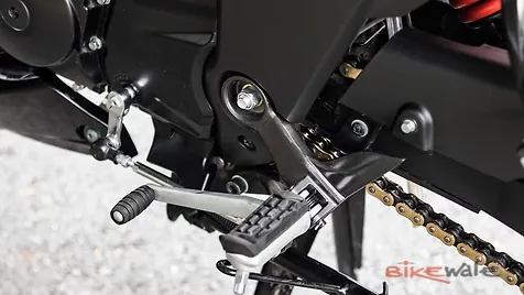 TVS Apache RTR 200 4V Gear-Lever Image - BikeWale