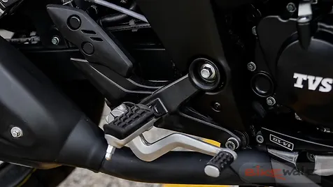 TVS Apache RTR 200 4V Rear Brake Image - BikeWale