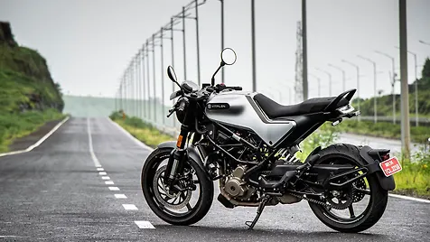 Husqvarna Vitpilen 250 Left Rear Three Quarter Image - BikeWale