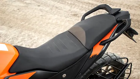 KTM 390 Adventure [2021] Split Seat Image - BikeWale