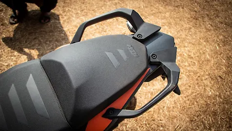 KTM 390 Adventure [2021] Grab Rails Image - BikeWale