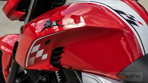 TVS Apache RTR 160 4V Fuel Tank Image - BikeWale