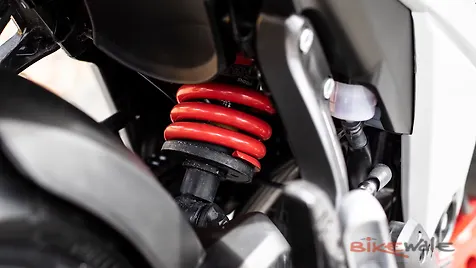 TVS Apache RTR 160 4V Rear Suspension Image - BikeWale