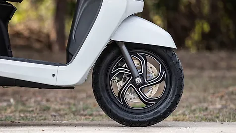 TVS iQube Front Alloy Wheel Image - BikeWale