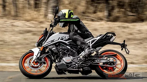 KTM 200 Duke [2021] Action Image - BikeWale