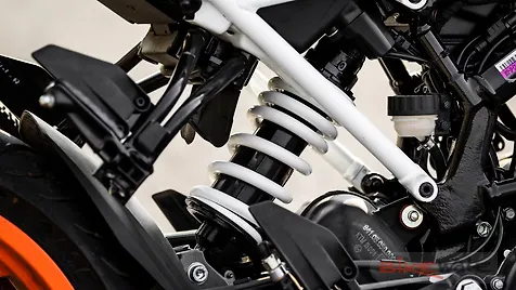 KTM 200 Duke [2021] Rear Suspension Image - BikeWale