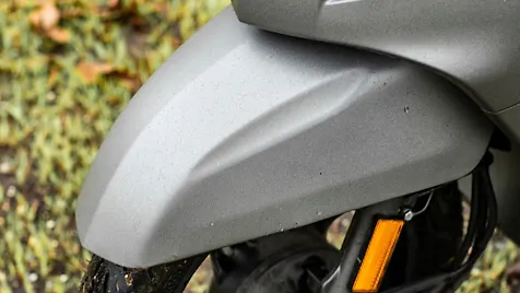 TVS Jupiter Front Fender Image - BikeWale
