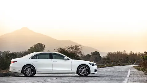 Mercedes-Benz S-Class 360° View - CarWale