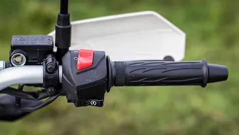 Hero Xpulse 200 RHS Switchgear Image - BikeWale