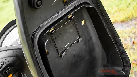 TVS Jupiter Seat Image - BikeWale