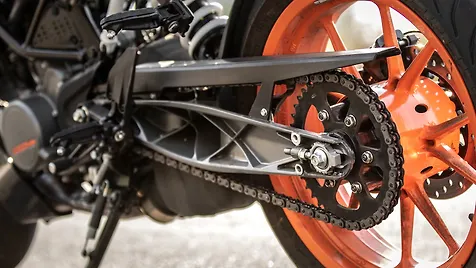 KTM 200 Duke [2021] Drive Chain and Sprocket Image - BikeWale