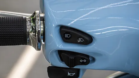 Vespa VXL 150 High Beam Low Beam Switch Image - BikeWale