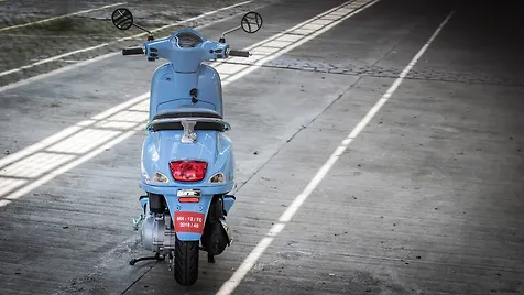 Vespa VXL 150 Rear View Image - BikeWale