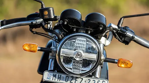 Royal Enfield Continental GT 650 Front Headlamp Cowl Image - BikeWale