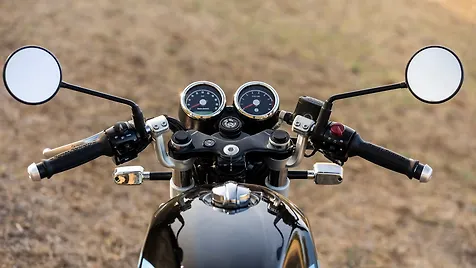 Royal Enfield Continental GT 650 Handle Bar Image - BikeWale