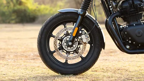 Royal Enfield Interceptor 650 Front Alloy Wheel Image - BikeWale