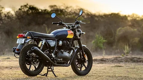 Royal Enfield Interceptor 650 Right Rear Three Quarter Image - BikeWale