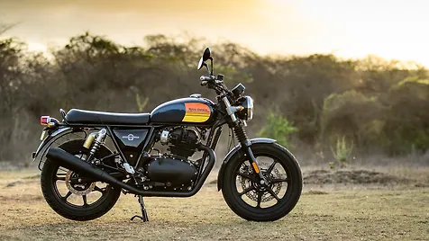 Royal Enfield Interceptor 650 Right Side View Image - BikeWale