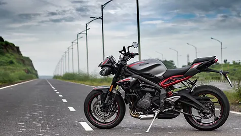 Triumph Street Triple R [2022] Left Side View Image - BikeWale
