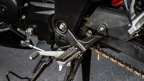 TVS Apache RTR 200 4V Gear Shift Lever Image - BikeWale