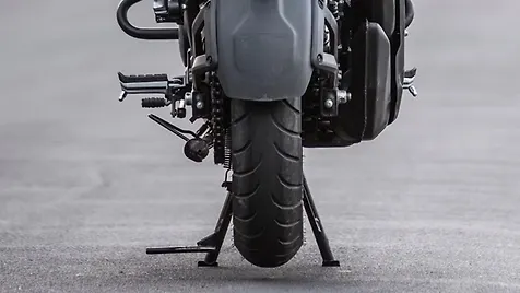 TVS Apache RTR 200 4V Rear Tyre Image - BikeWale