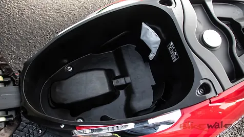 Yamaha Fascino 125 Boot Space Image - BikeWale