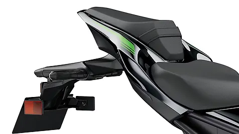 Kawasaki Z900 [2020-2021] Seat Image - BikeWale